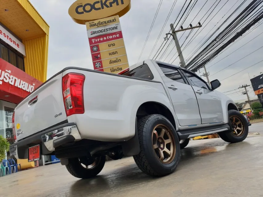 ISUZU D-MAX / 18” TE37SUV