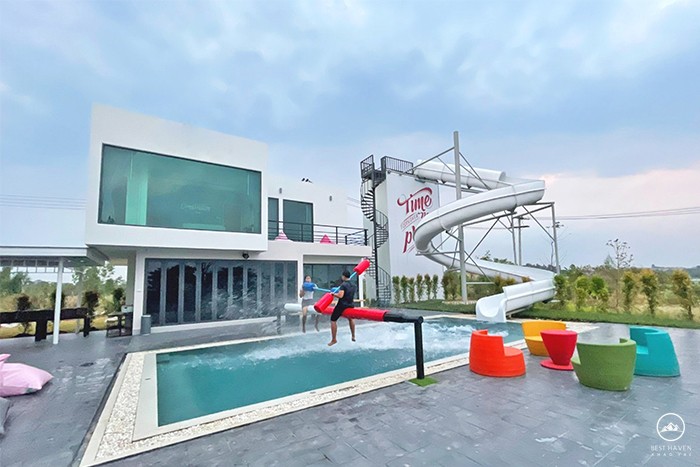 บ้านพูลวิลล่าสำหรับ 25+ ท่าน