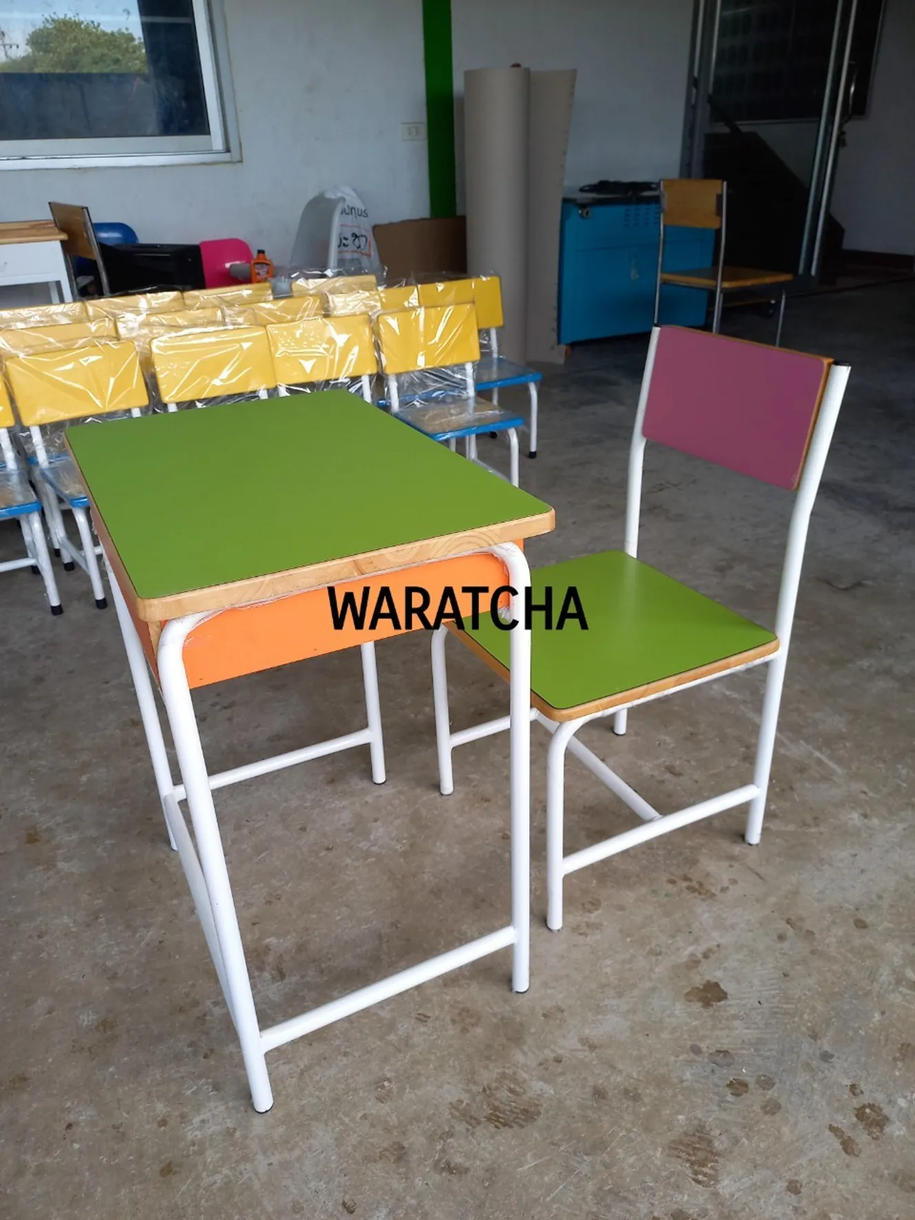 โต๊ะนักเรียนแบบ A4