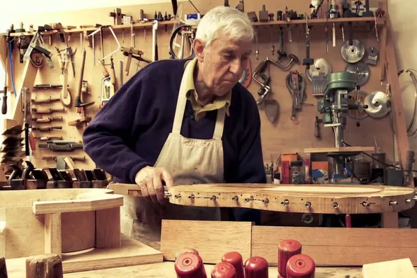 JOSÉ ROMANILLOS AND SON กีตาร์คลาสสิก ระดับ High-End