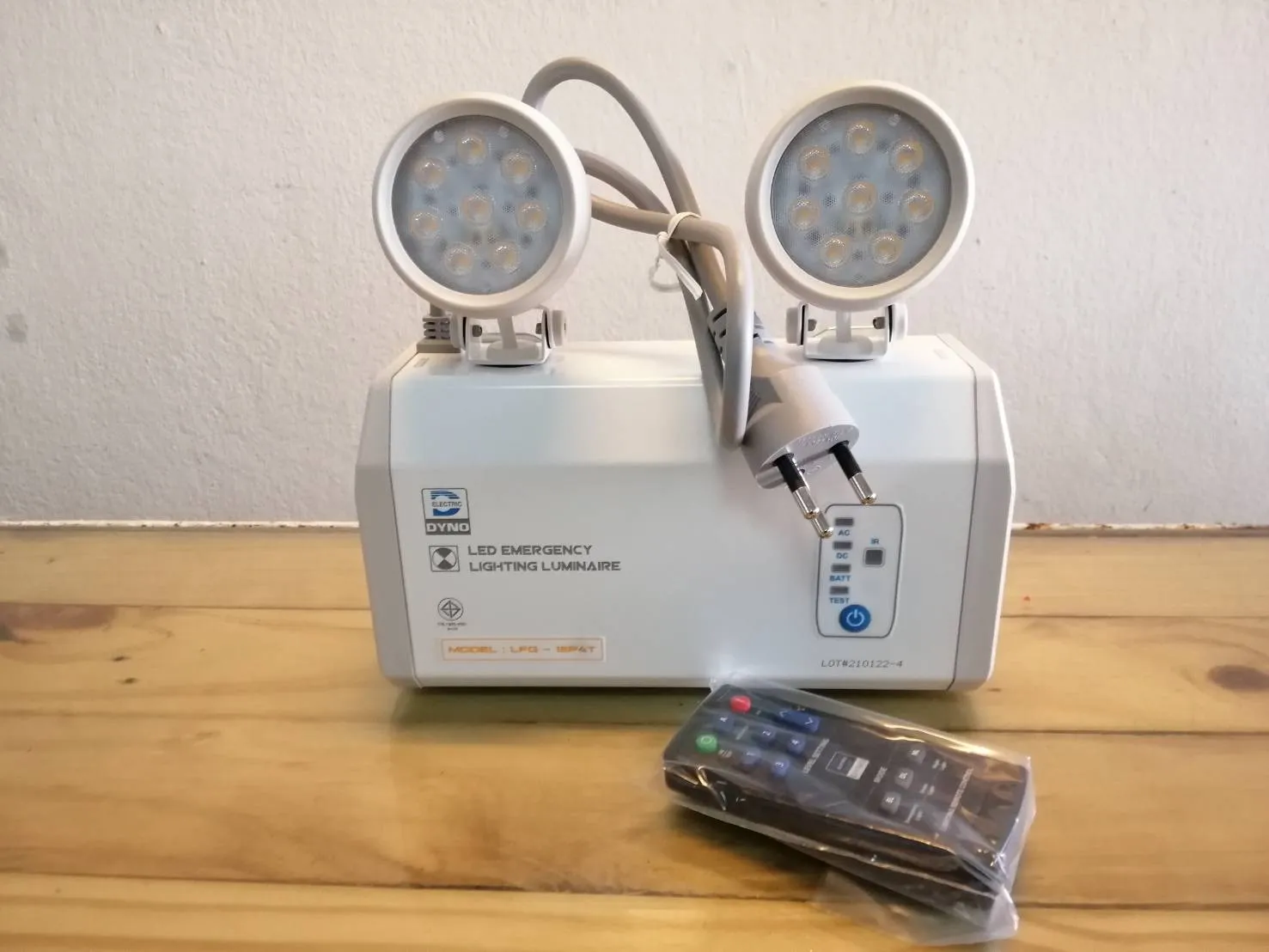 ไฟฉุกเฉินไดโน่ DYNO EMERGENCY LIGHT ECP-2T รุ่น LFG-09P3T