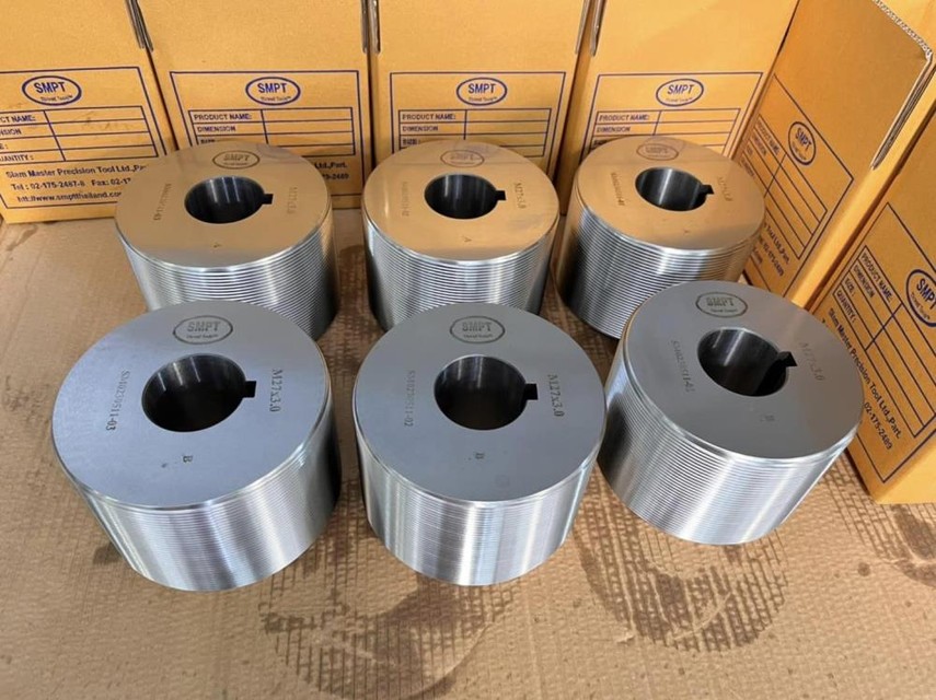 ลูกรีดเกลียว, In-feed/Thru-feed Thread Rolling Die