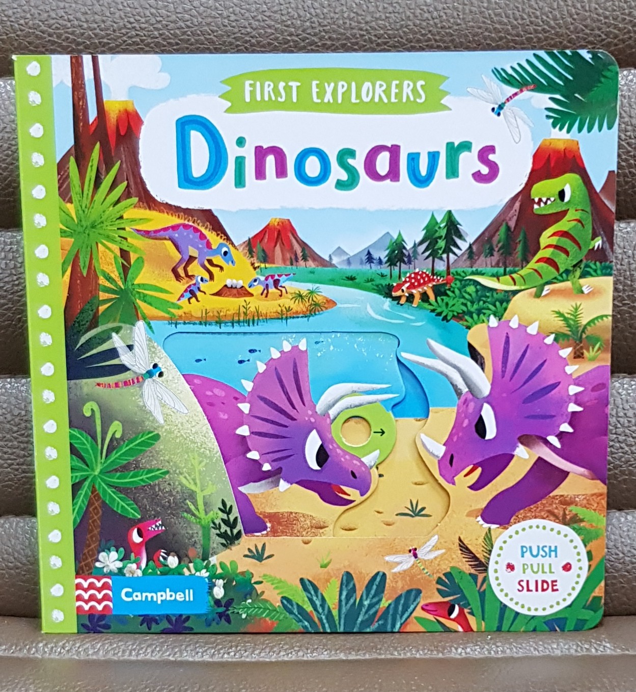 First Explorers: Dinosaur