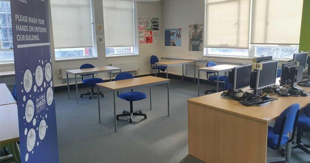 Malvern International เป็นสถาบันสอนภาษาอังกฤษที่ก่อตั้งขึ้นในปี 1980 ใน UK