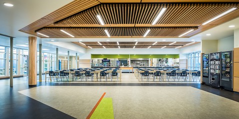 Georges P. Vanier Secondary School โรงเรียนรัฐบาล ใน British Columbia ...