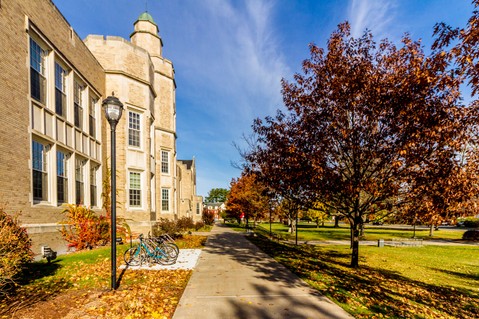 เรียนปริญญาตรี และ โท ในมหาลัยดัง SUNY Plattsburgh (USA)