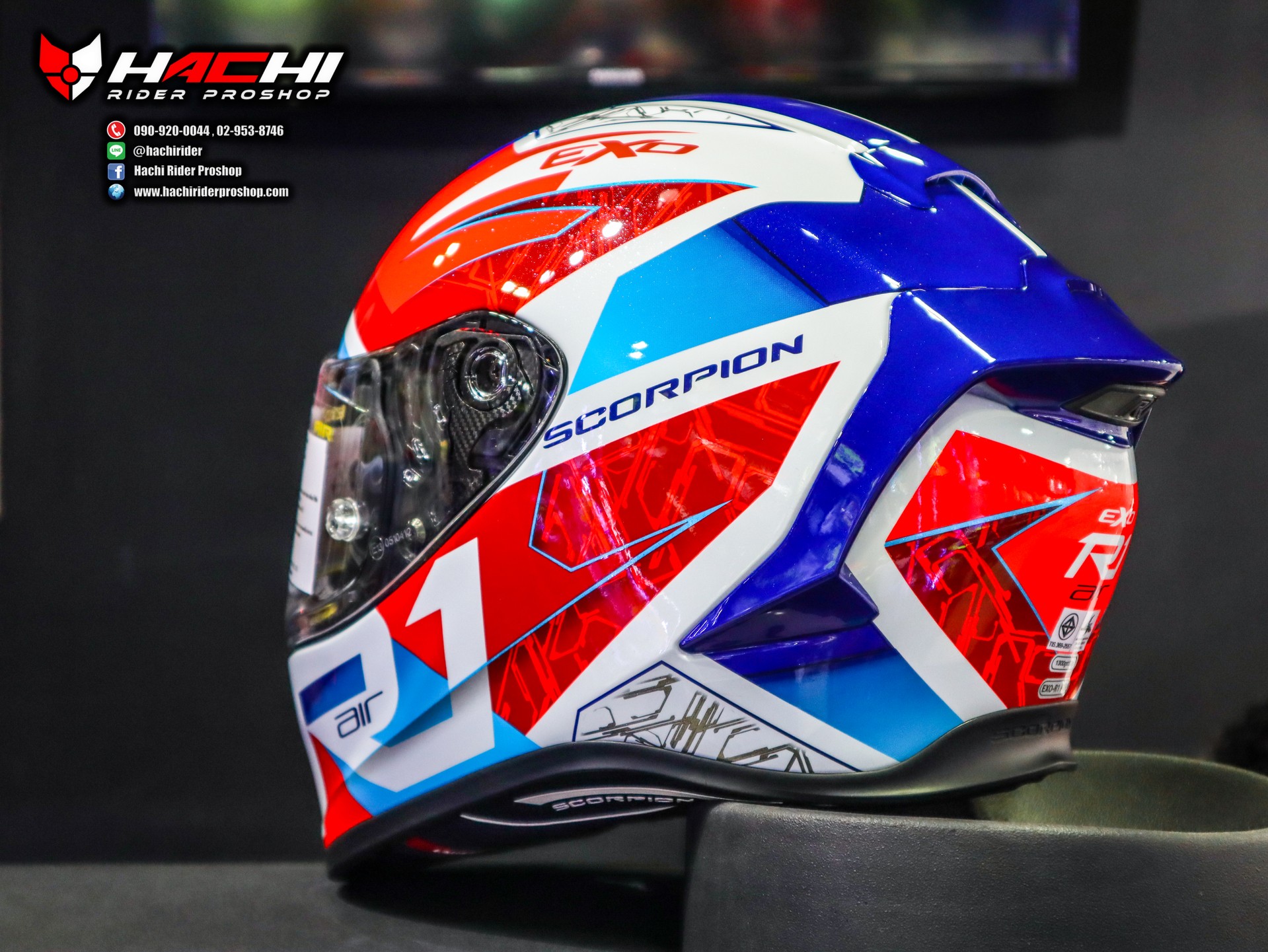 SCORPION: EXO-R1 AIR - Infiti White/Blue﻿/Red