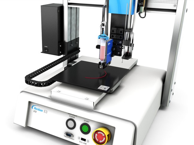 E Series Automated Fluid Dispensing Robot