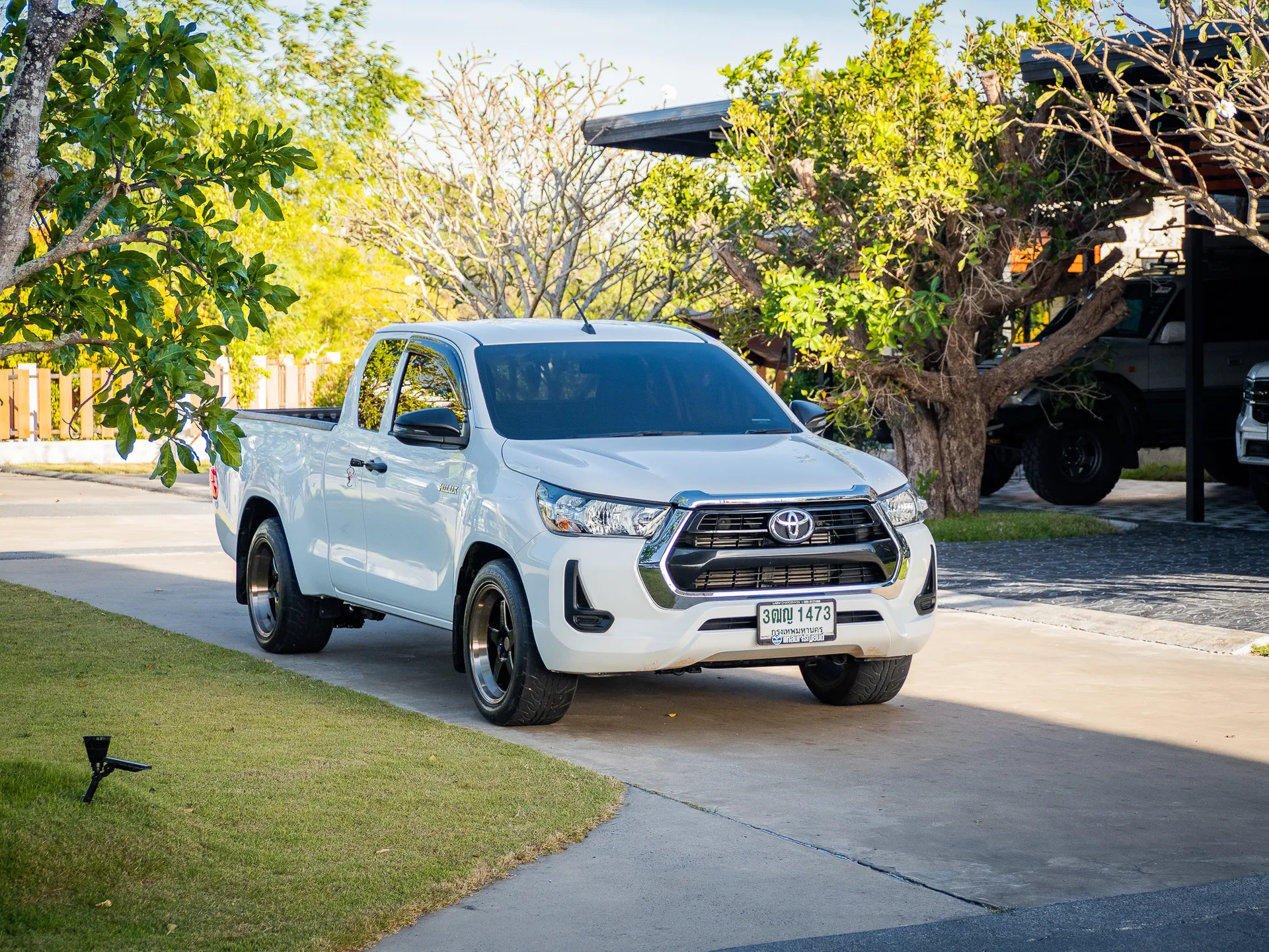 Toyota Hilux Revo Smart Cab Z Edition Entry 2.4 สีขาว ปี 2564 (TT00154)