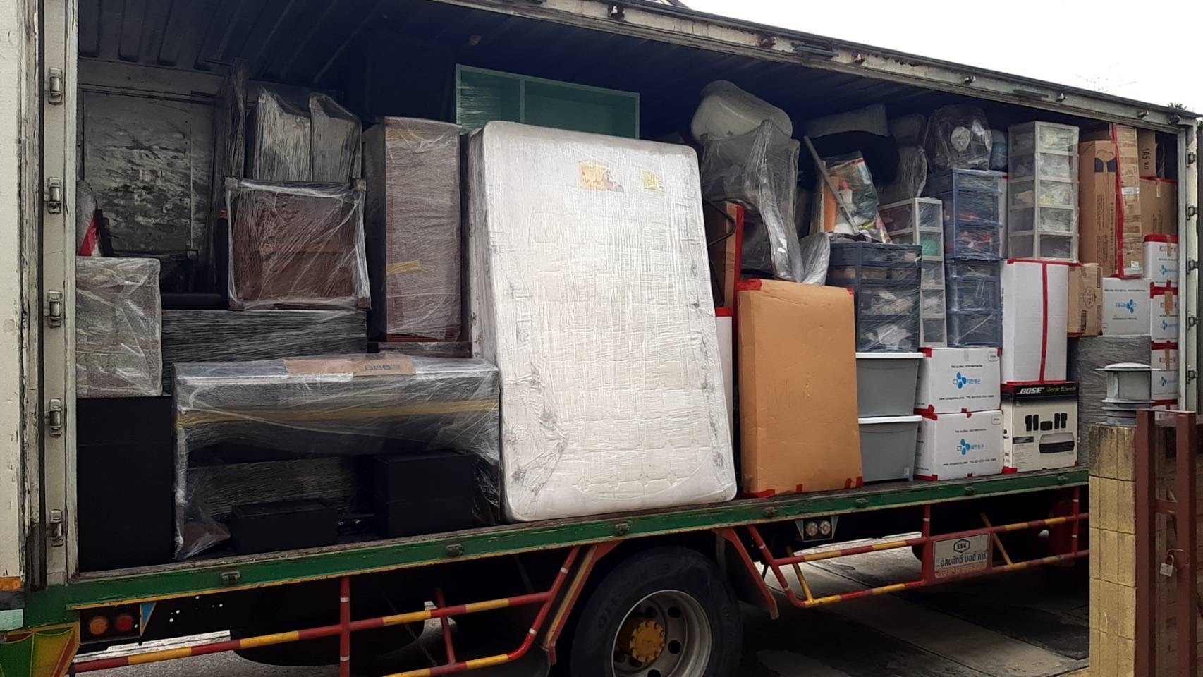 BKK Moving Services | Well-Trained Movers