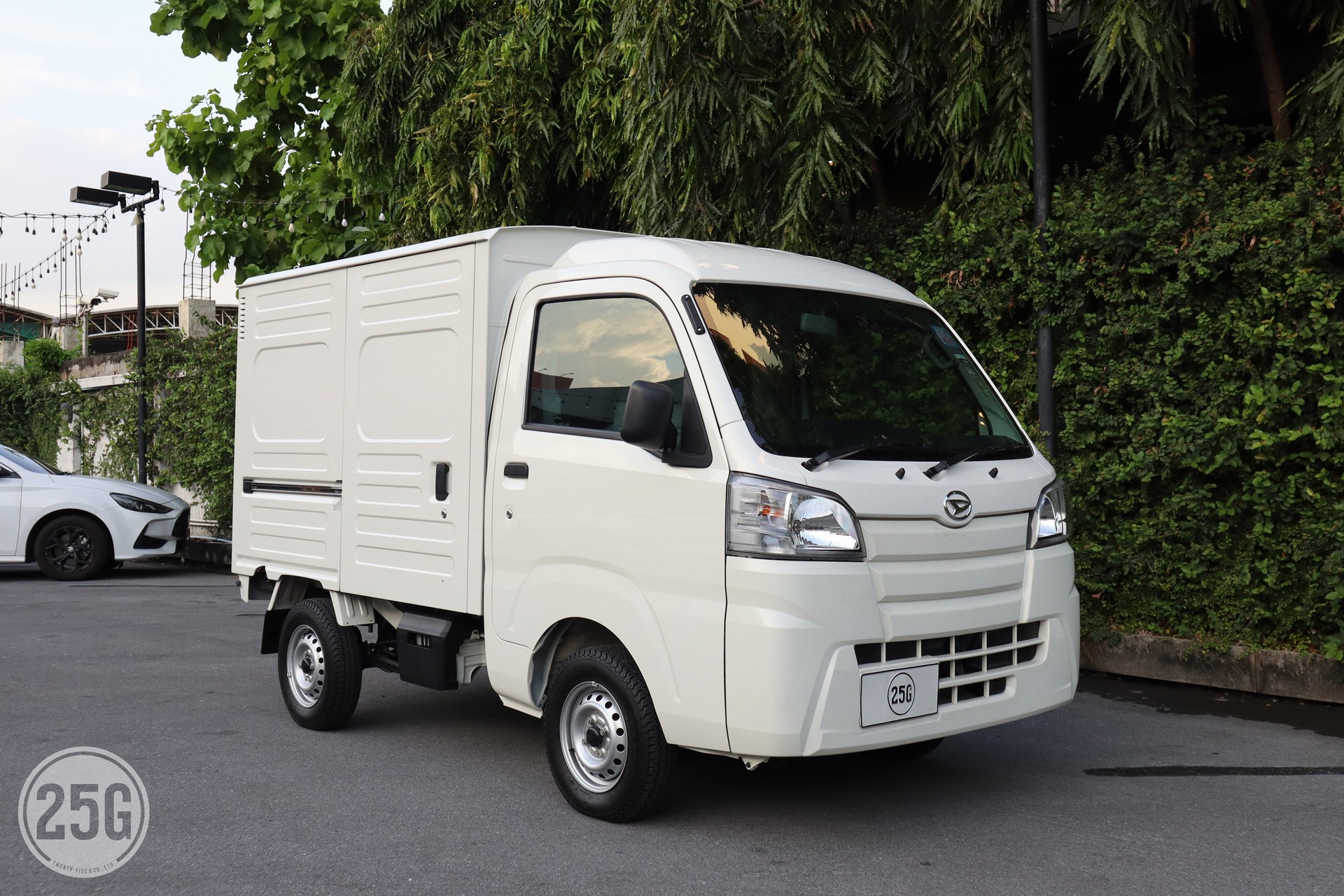 2016 Daihatsu Hijet Cargo (S500P) (JDM)