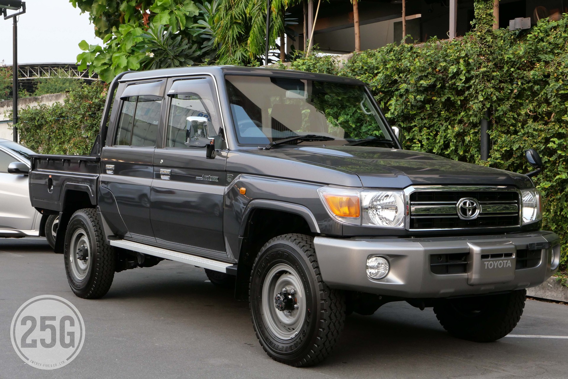 2015 Toyota Land Cruiser 70 Pick-up 30th Anniversary Edition (Limited ...