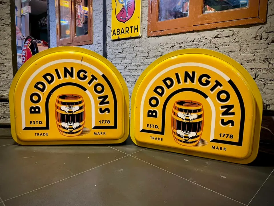 ♦️ Original ♦️ BODDINGTONS Lightbox