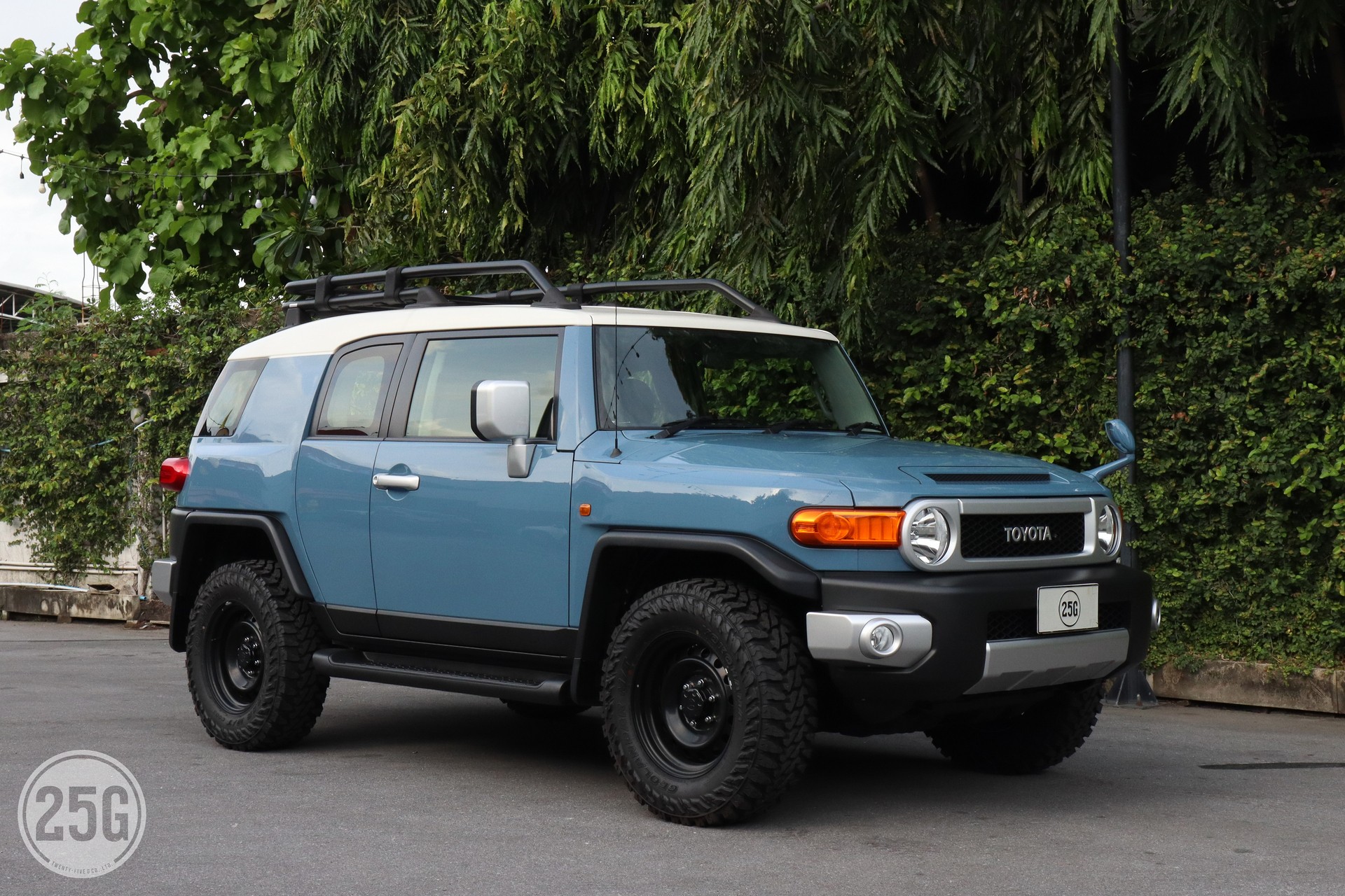 2017 Toyota FJ Cruiser (JDM)