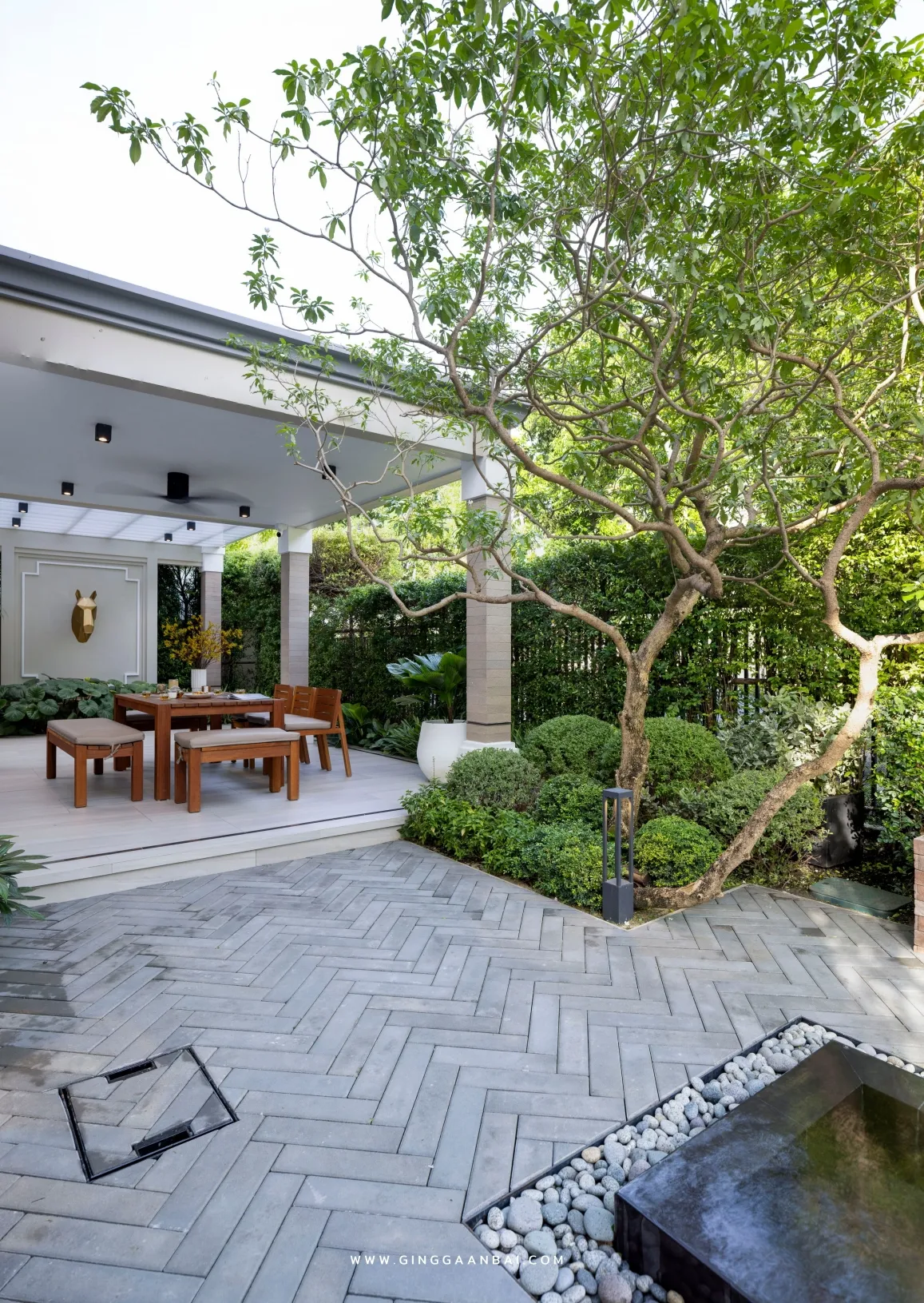 The Blissful Patio (#gingsite1808)