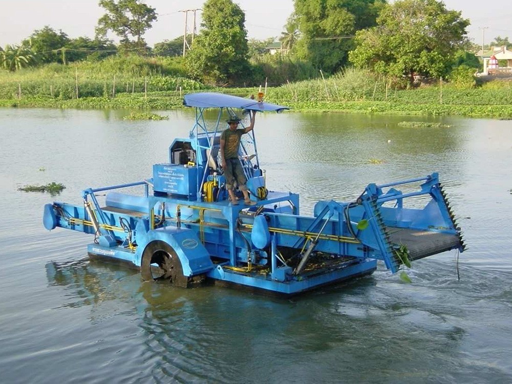 Garbage Collecting Boat