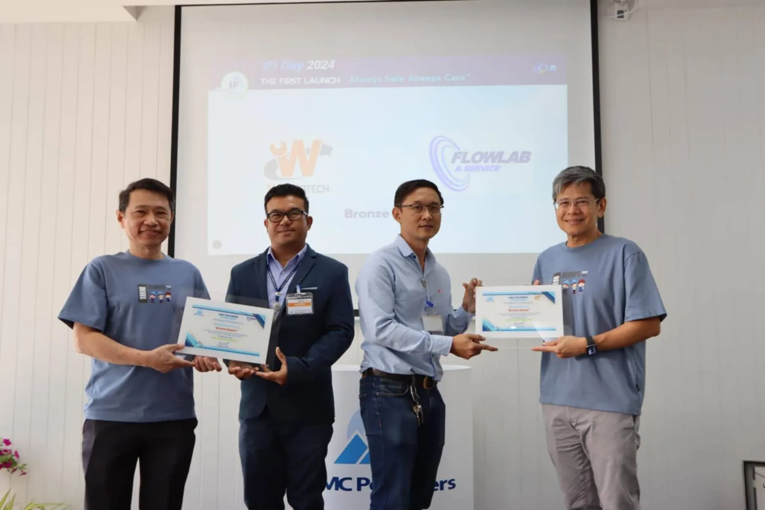 "Bronze award" in recognition of exceptional contributions and ...