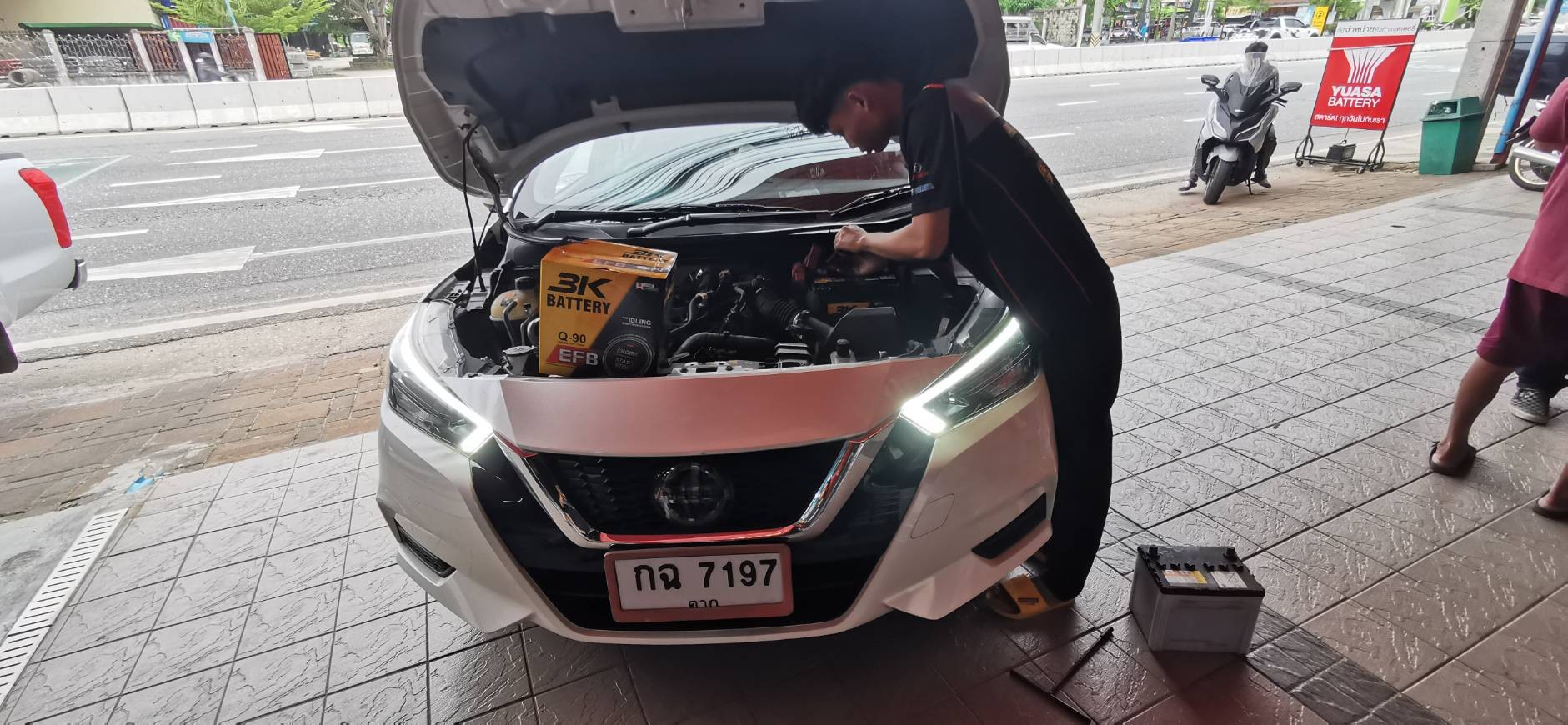 ผลงานเปลี่ยนแบตเตอรี่พัทยา Nissan Almera 2020