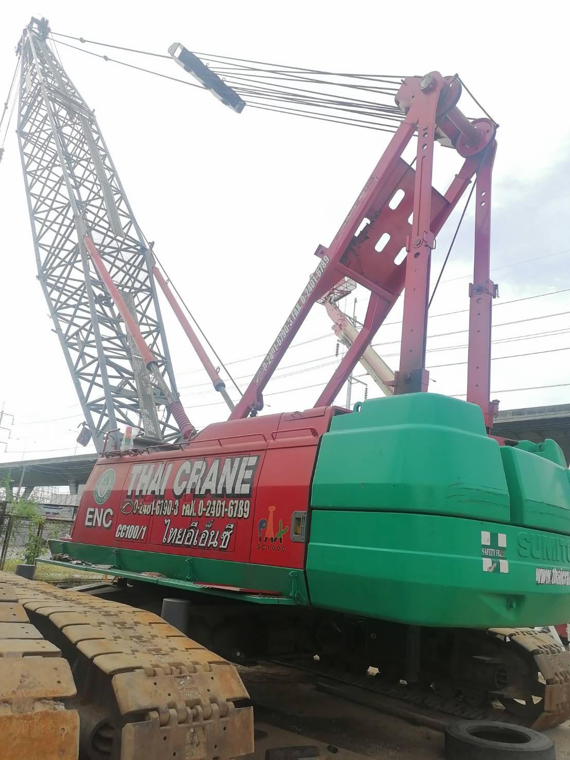 CRAWLER CRANE