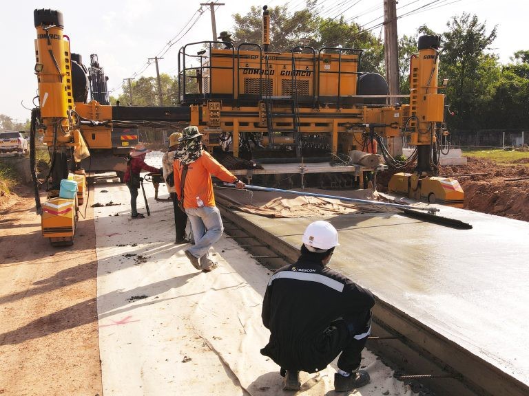 SLIPFORM PAVERS