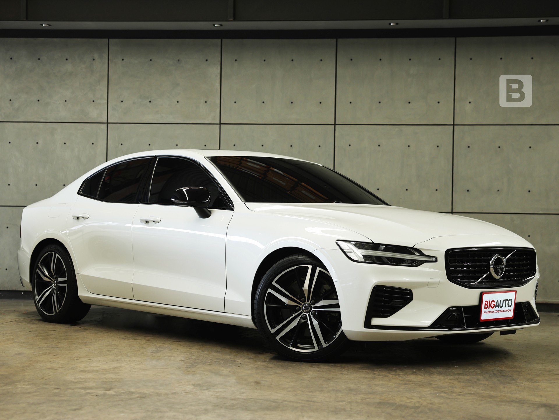 2024 Volvo S60 2.0 (ปี 20-28) Recharge T8 R-Design 4WD Sedan AT B6509