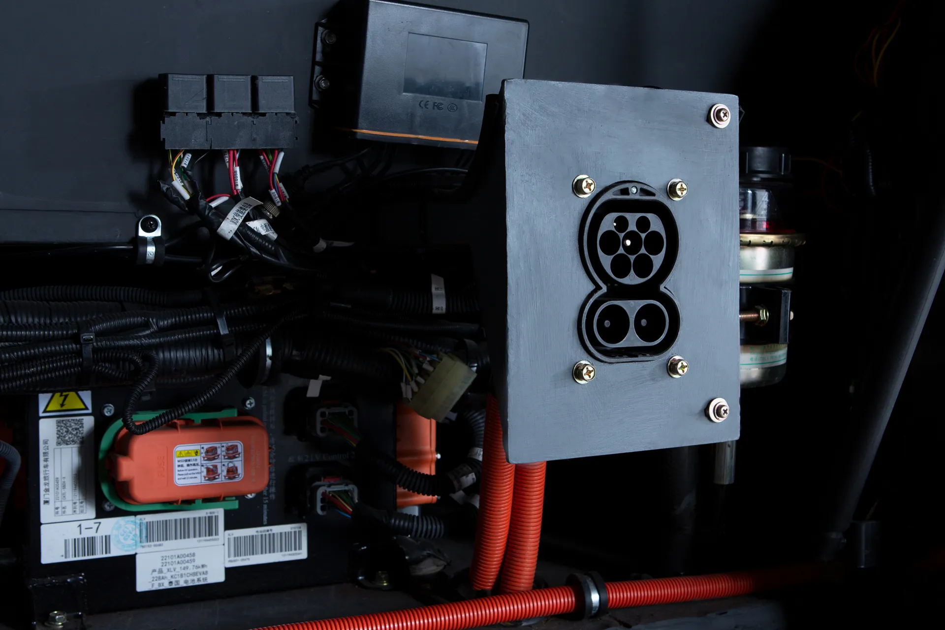 EV Minibus Polestar l Nex Point