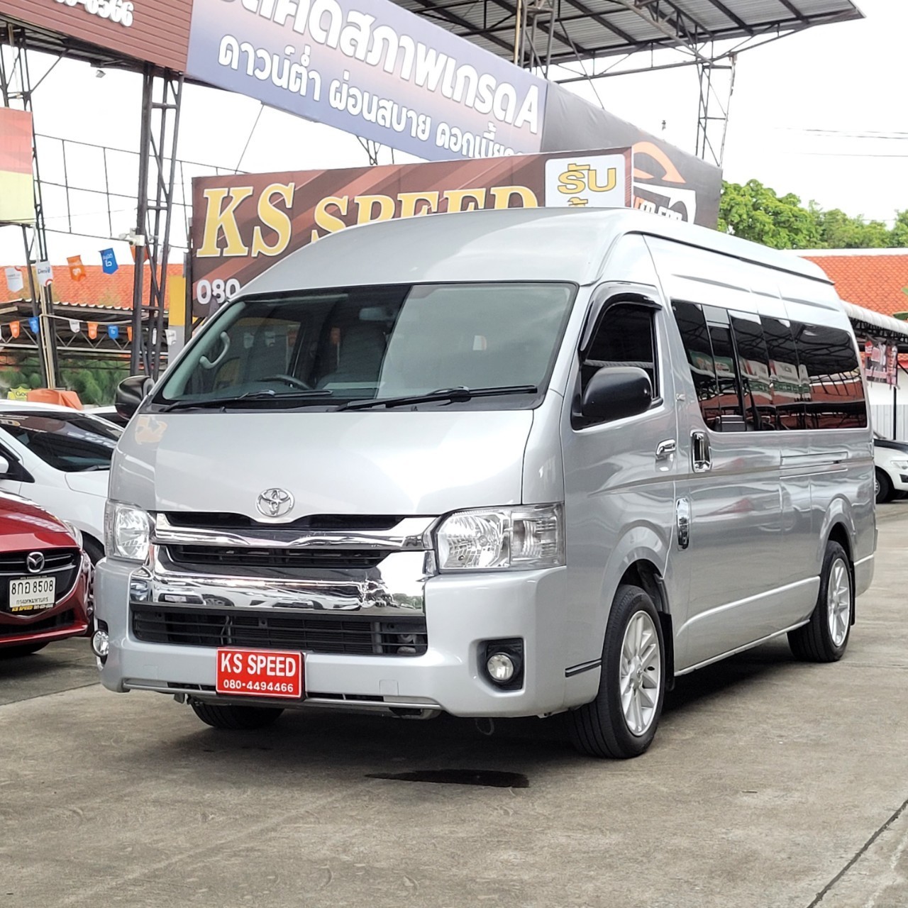 TOYOTA ตู้Vip Commuter 2.5GL เกียร์ธรรมดา ปี2013 สีบรอนซ์