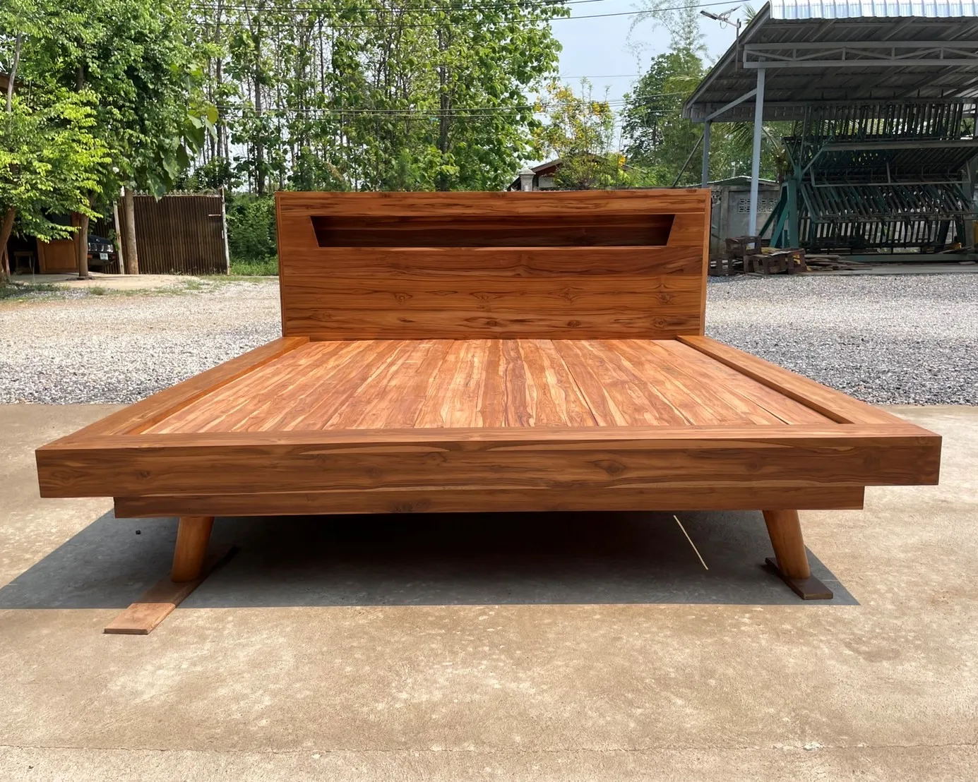 BD121 เตียงหัวกล่องมีช่อง