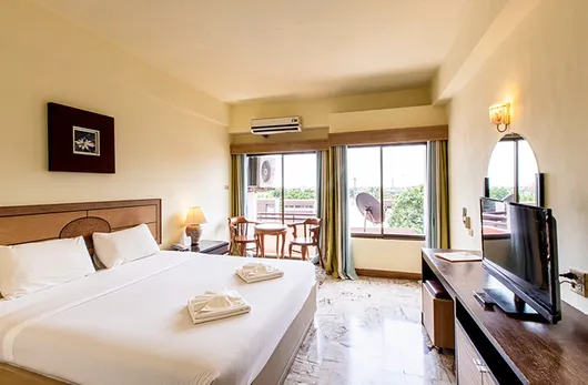 NONTHABURI PALACE HOTEL