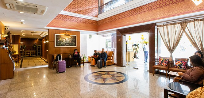 NONTHABURI PALACE HOTEL