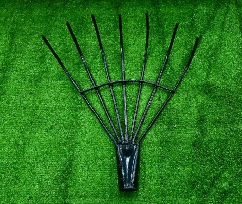 TREETOOLS ตะกราว คราดหญ้า แบบ 7ซี