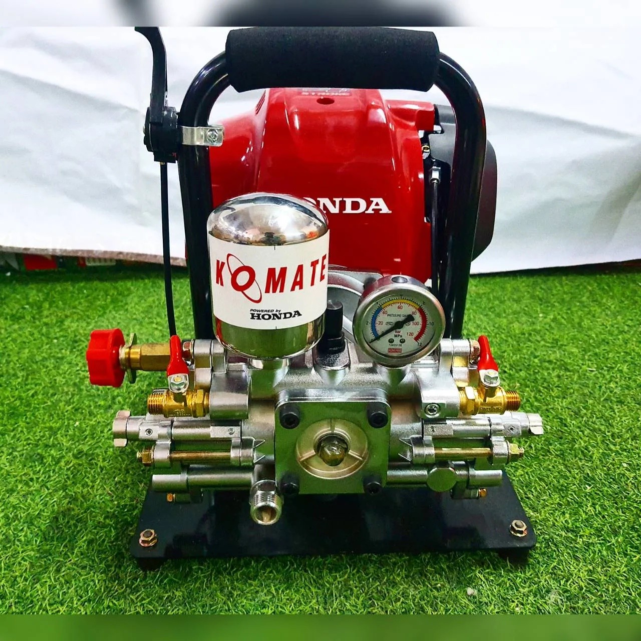 HONDA เครื่องพ่นยา รุ่น KOMATE ชนหัวเครื่อง GX50