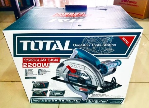 TOTAL เลื่อยวงเดือน รุ่น TS1222356 2200วัตต์ รุ่นงานหนัก 9นิ้ว
