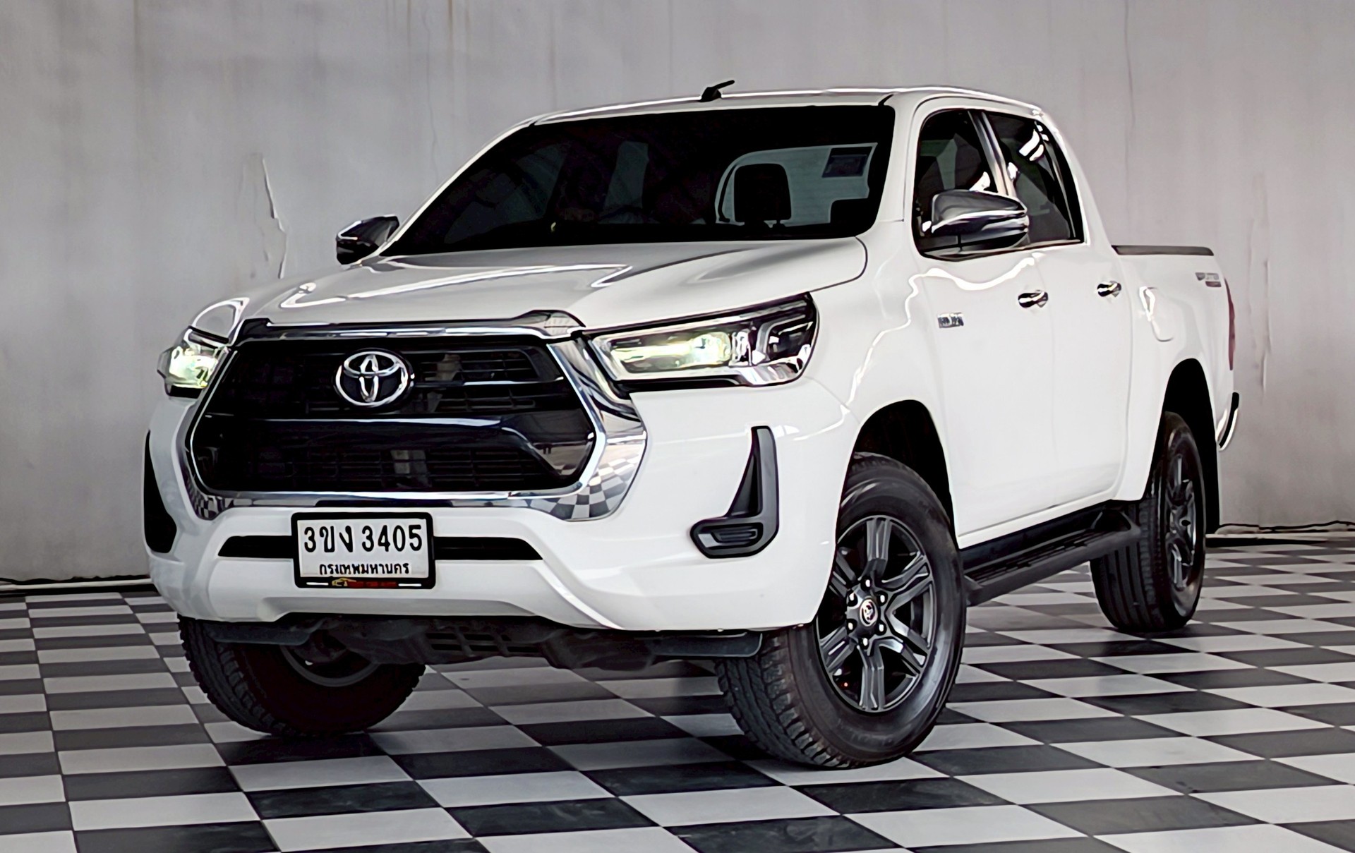 TOYOTA HILUX REVO 2.4 ENTRY DOUBLE CAP PRERUNNER ปี 2022 ( 3 ขง 3405 )